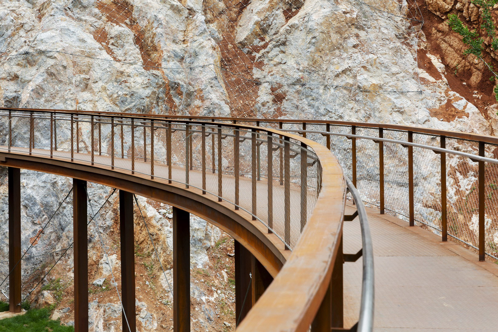 Nanjing – Tangshan Quarry Park, China by Z+T Studio - 谷德设计网