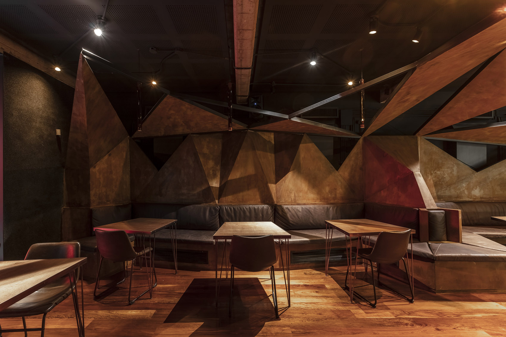 Mamba Bar by Hitzig Militello Architects - 谷德设计网