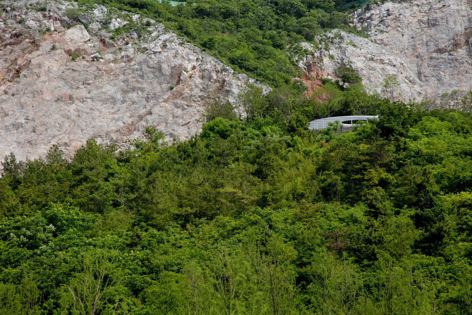 Nanjing – Tangshan Quarry Park, China by Z+T Studio - 谷德设计网