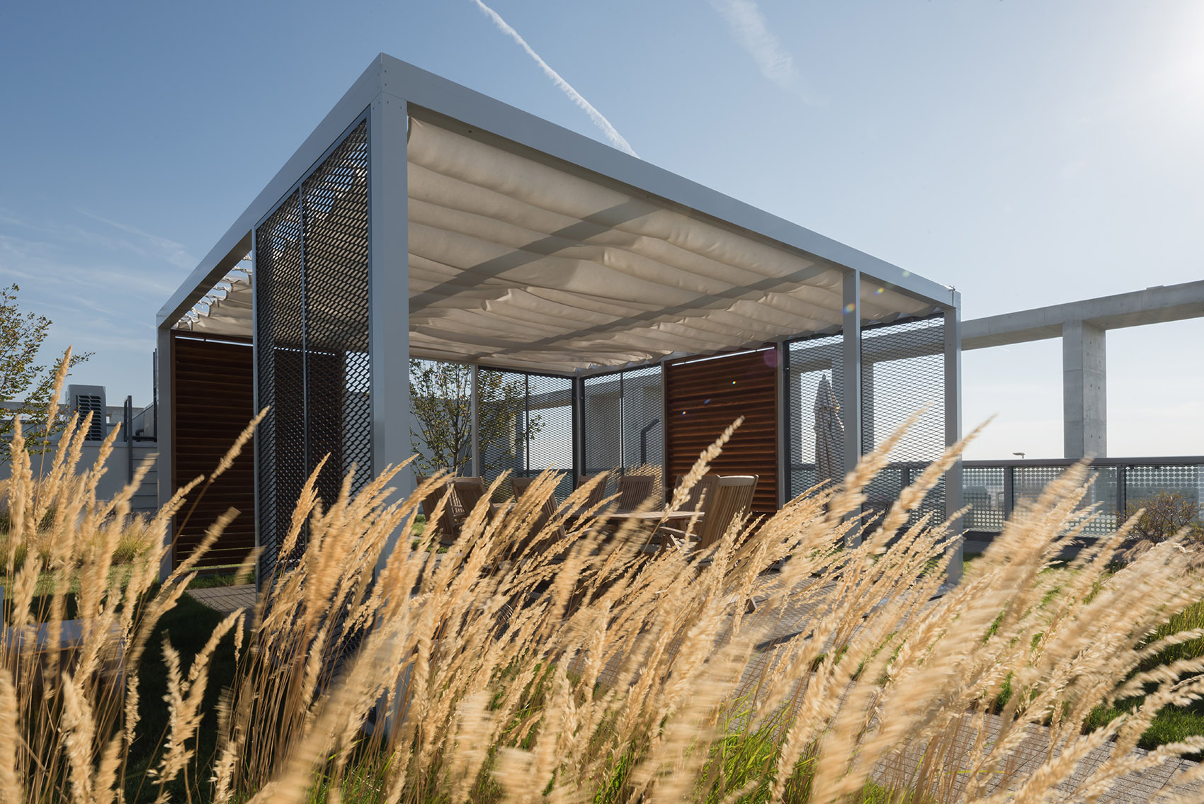 Platov Airport VIP Terminal by Nefa Architects - 谷德设计网