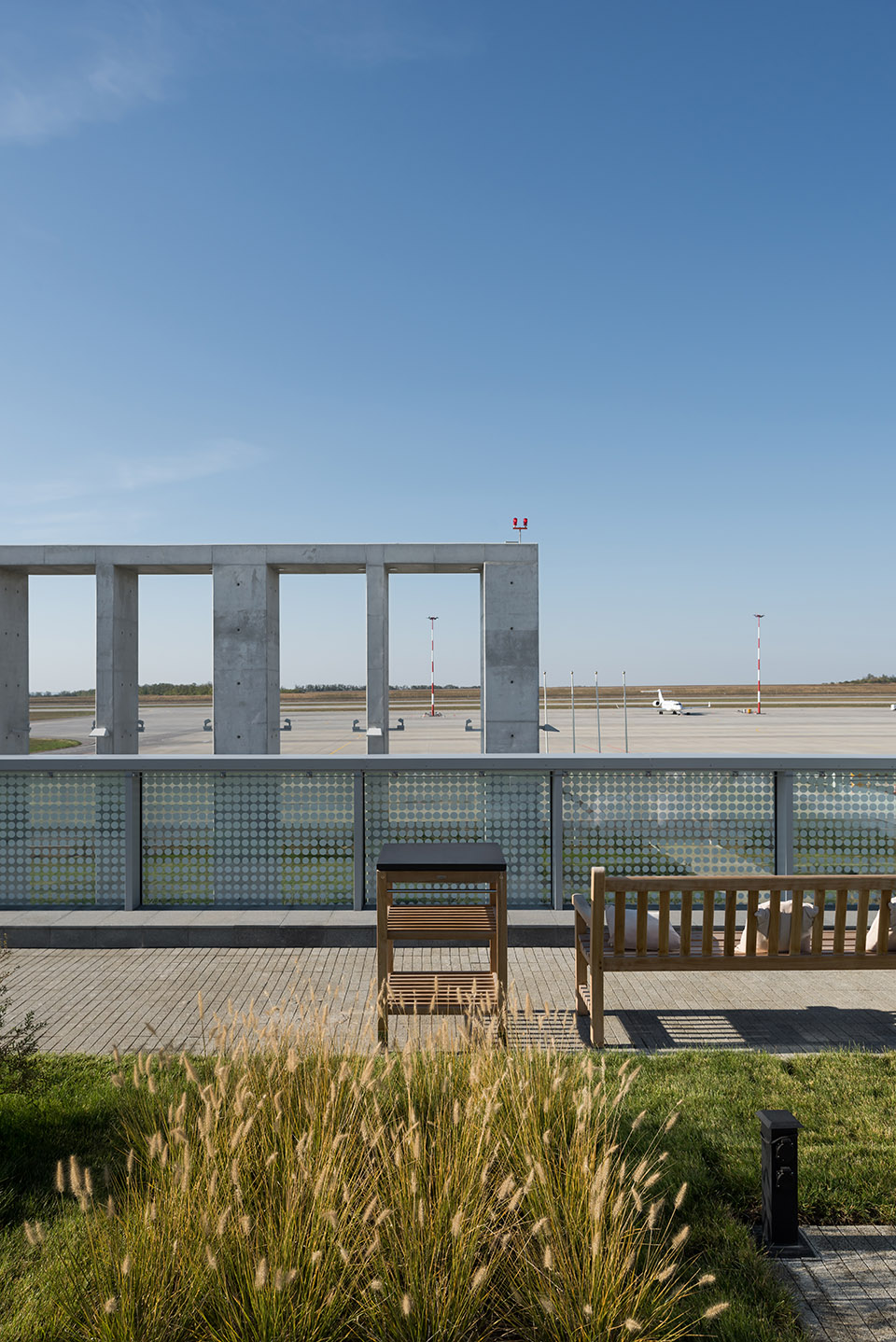 Platov Airport VIP Terminal by Nefa Architects - 谷德设计网