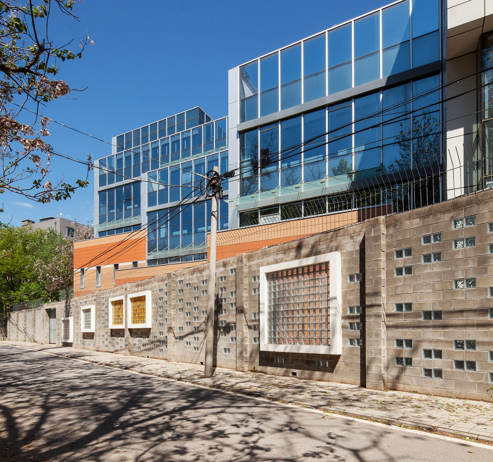 Sunlight Into The Glass – Renovation Of The Administrative Office ...
