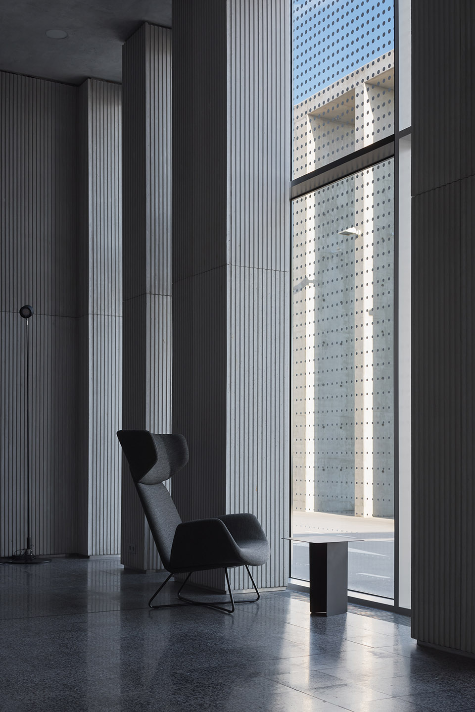 Platov Airport VIP Terminal by Nefa Architects - 谷德设计网