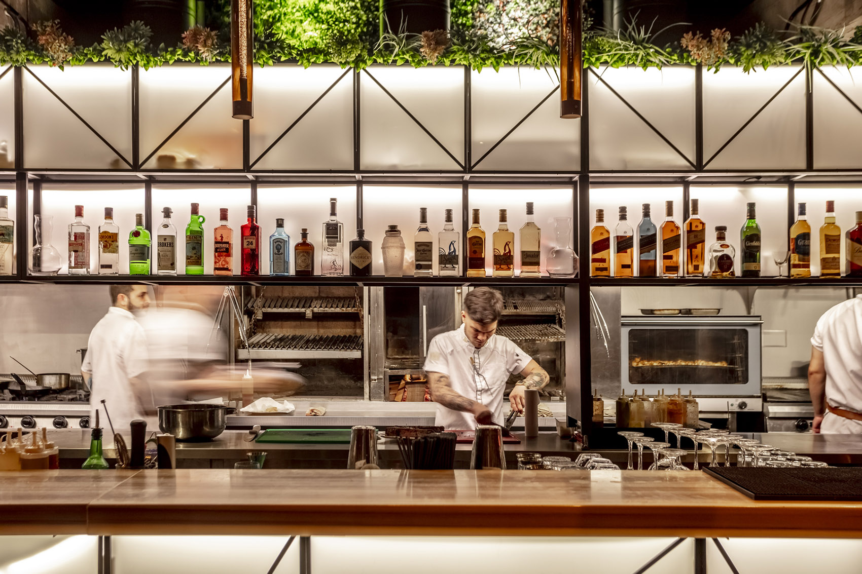 Mamba Bar by Hitzig Militello Architects - 谷德设计网