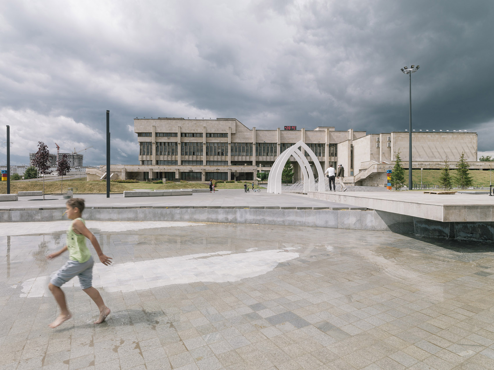 Azatlyk – Central Square of Naberezhnye Chelny by DROM + Strelka KB - 谷德设计网