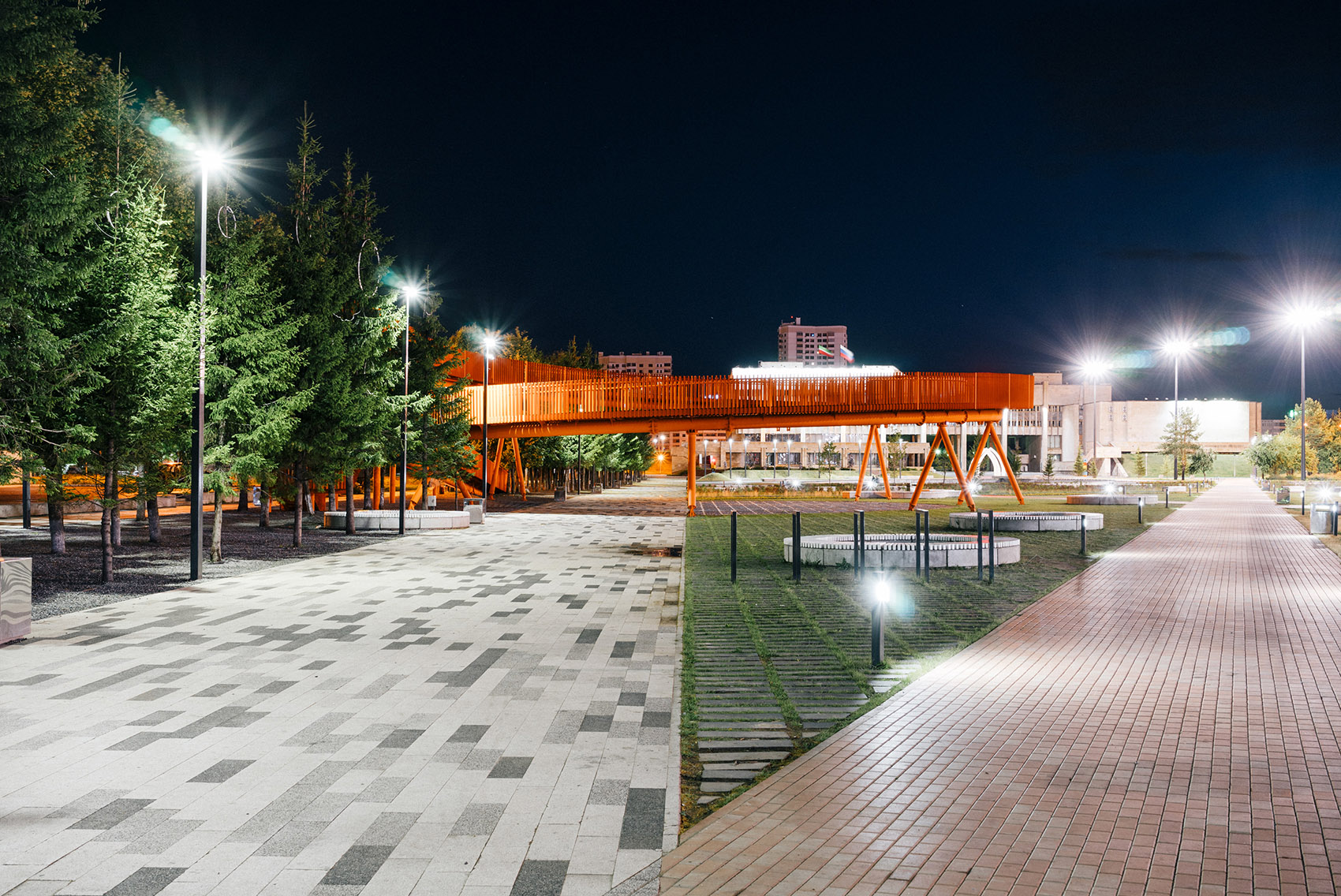 Azatlyk – Central Square of Naberezhnye Chelny by DROM + Strelka KB - 谷德设计网