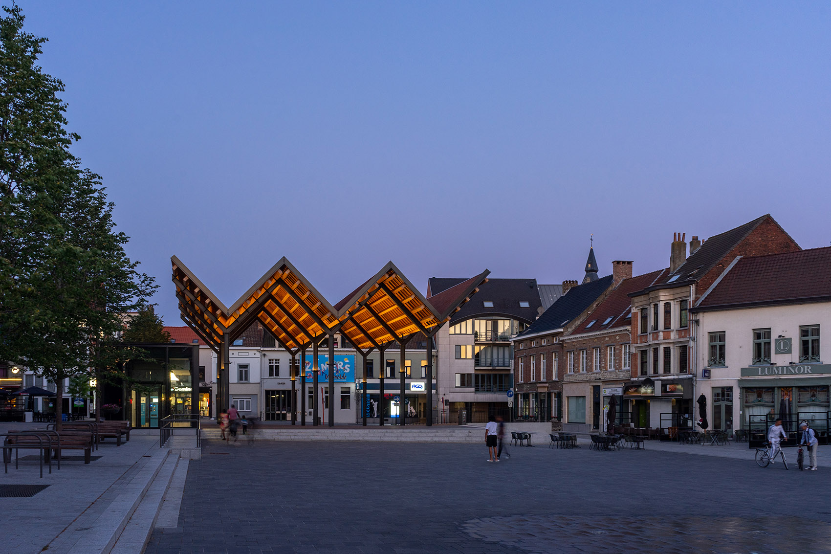 Grote Markt Vilvoorde by OMGEVING - 谷德设计网