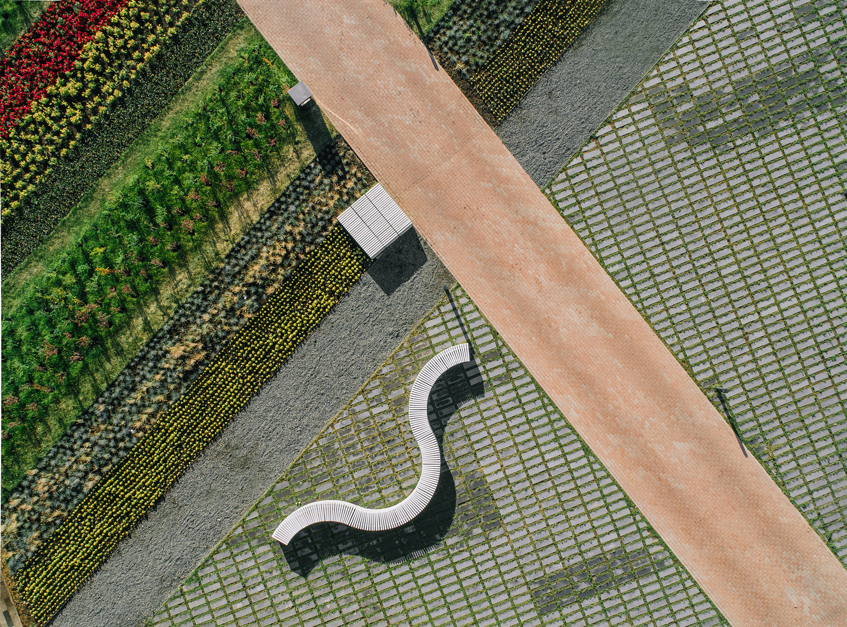 Azatlyk – Central Square of Naberezhnye Chelny by DROM + Strelka KB - 谷德设计网