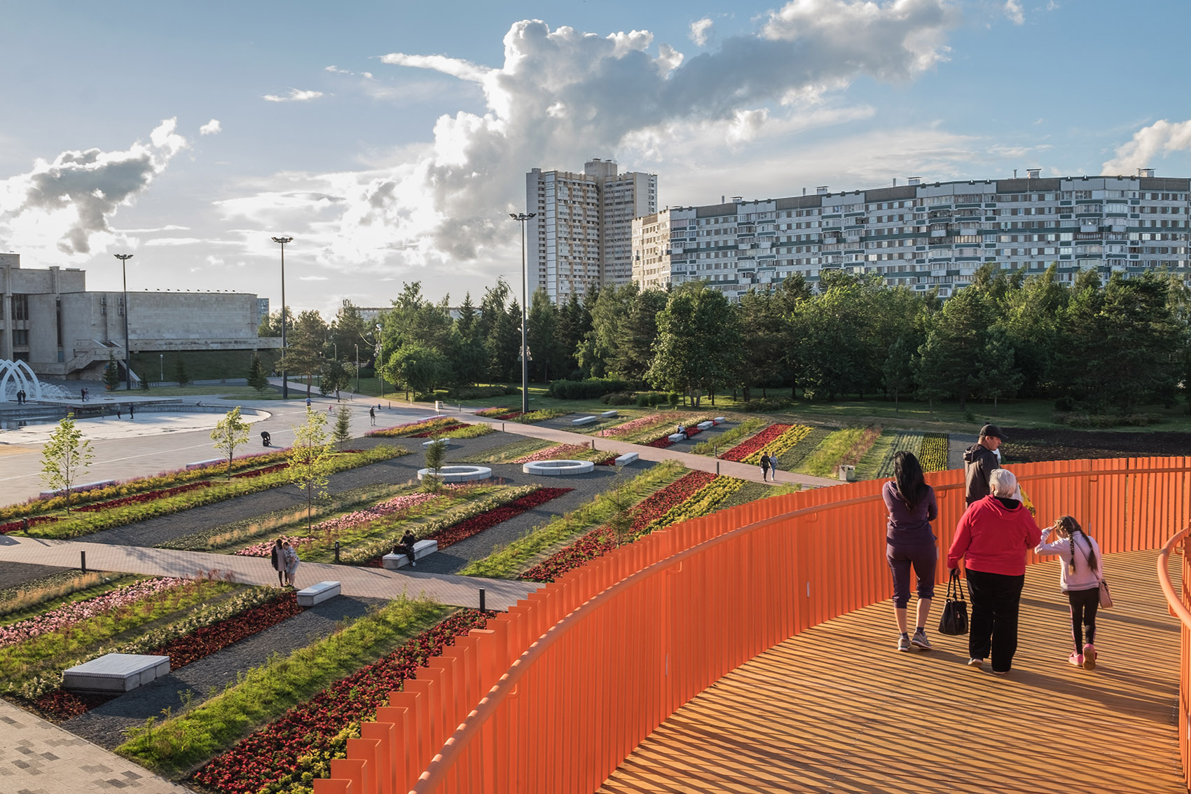 Azatlyk – Central Square of Naberezhnye Chelny by DROM + Strelka KB - 谷德设计网