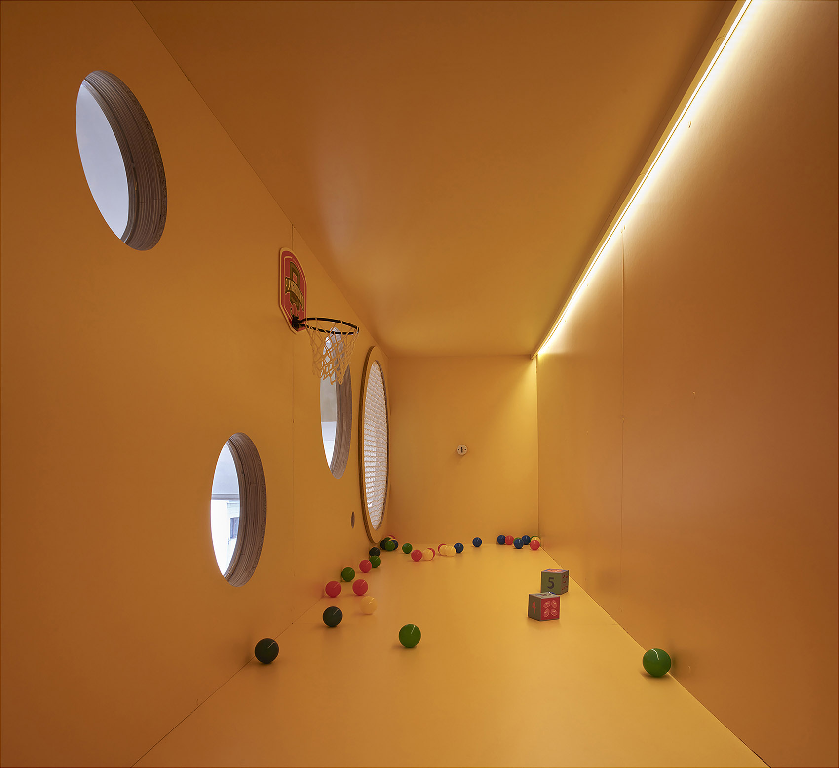 “The Toy Box” by Estudio ji Arquitectos - 谷德设计网