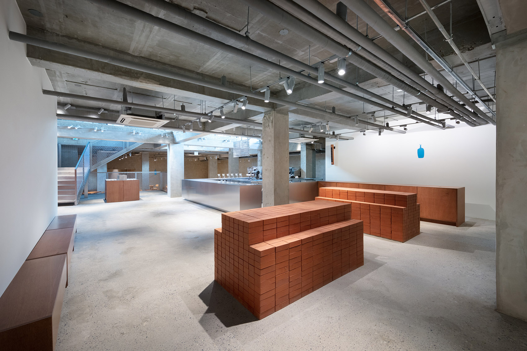 Blue Bottle Coffee Seongsu Store by Jo Nagasaka / Schemata Architects ...