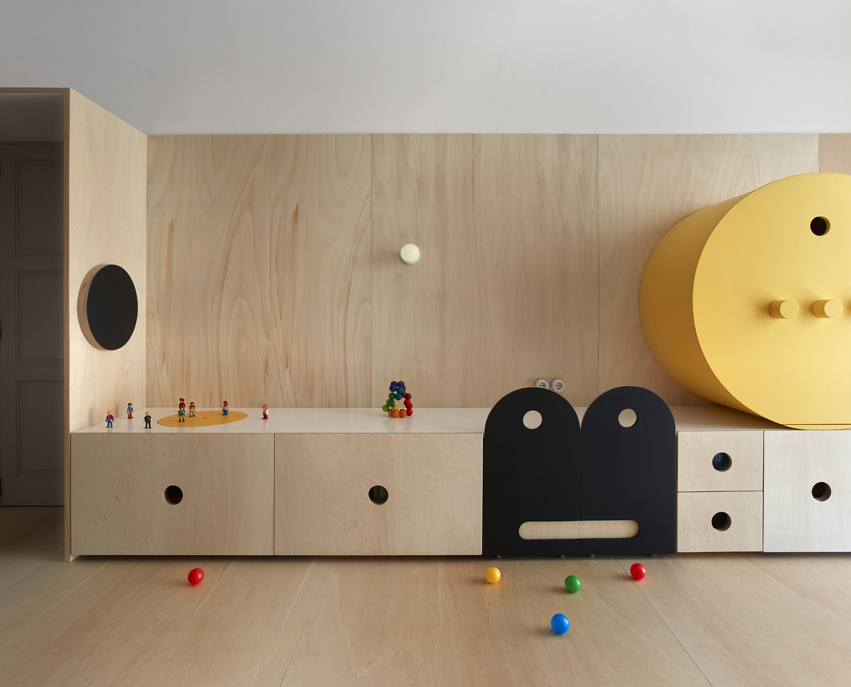 “The Toy Box” by Estudio ji Arquitectos - 谷德设计网