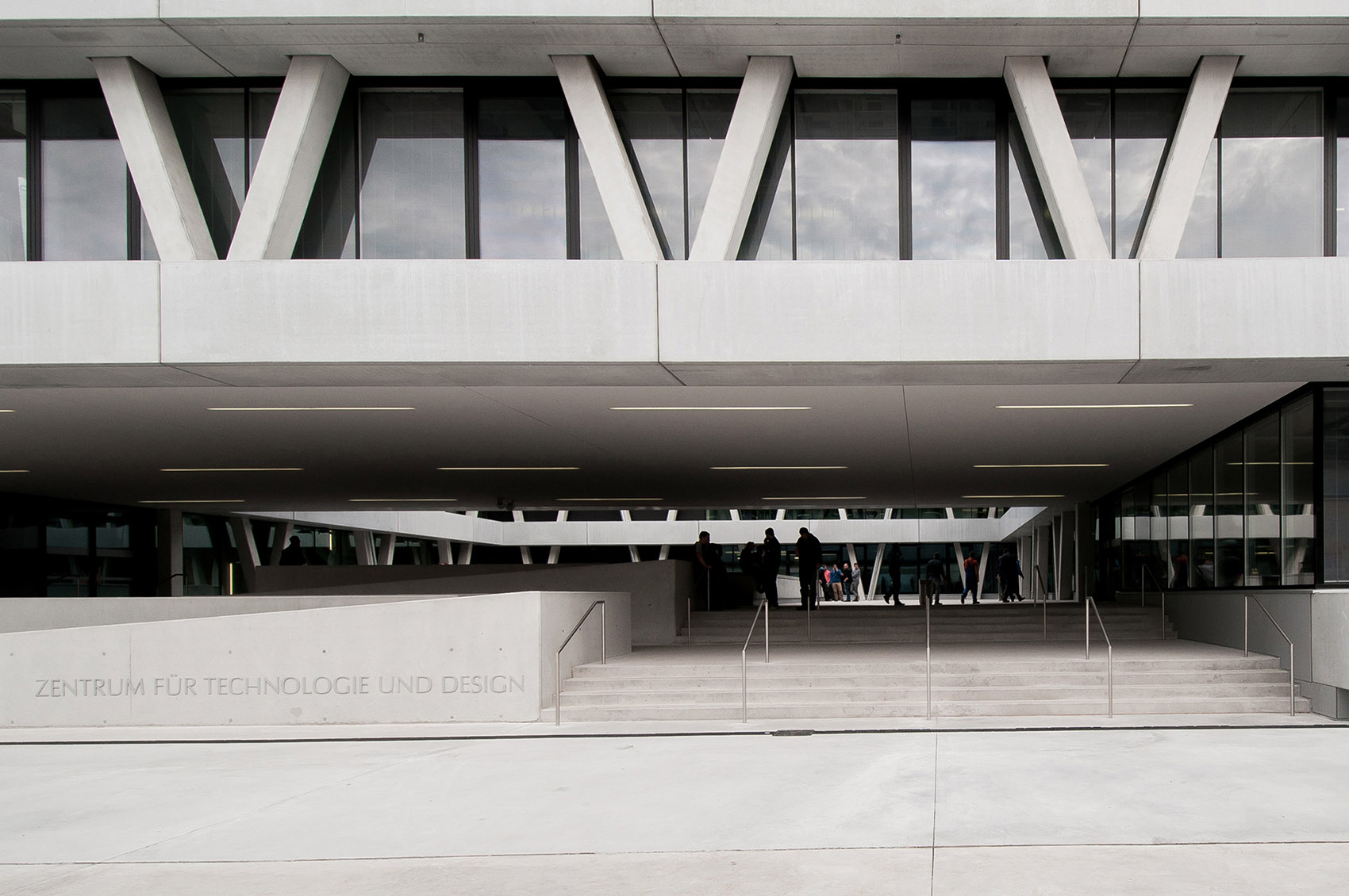 Center of Technology and Design by AllesWirdGut - 谷德设计网