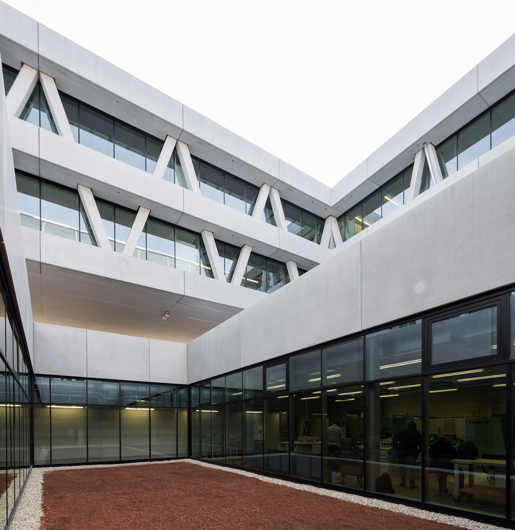 Center of Technology and Design by AllesWirdGut - 谷德设计网