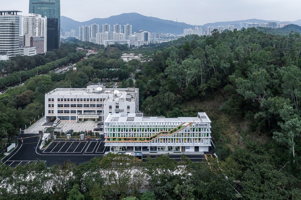 The Renovation of Lianhua Mountain Bus Terminal, China by Mozhao Studio ...