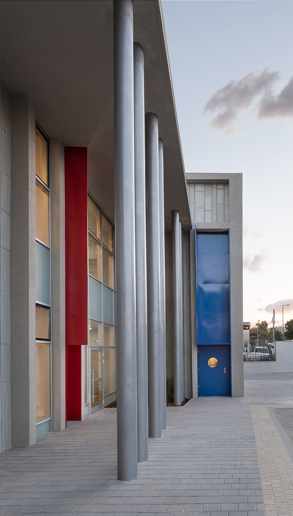 Community Centre for People with Disabilities by Golany Architects - 谷德设计网