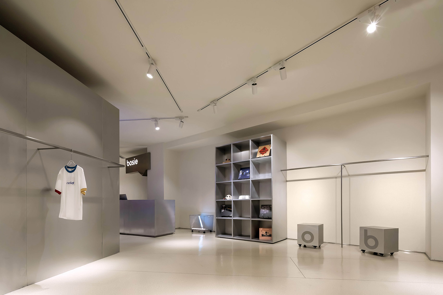 bosie fashion store, China by Xuesong Ma - 谷德设计网