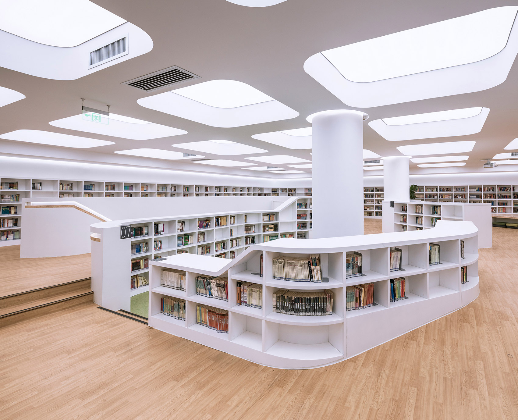 Jingshan School Library Renovatio, China by Hui-Yin Design & Research ...