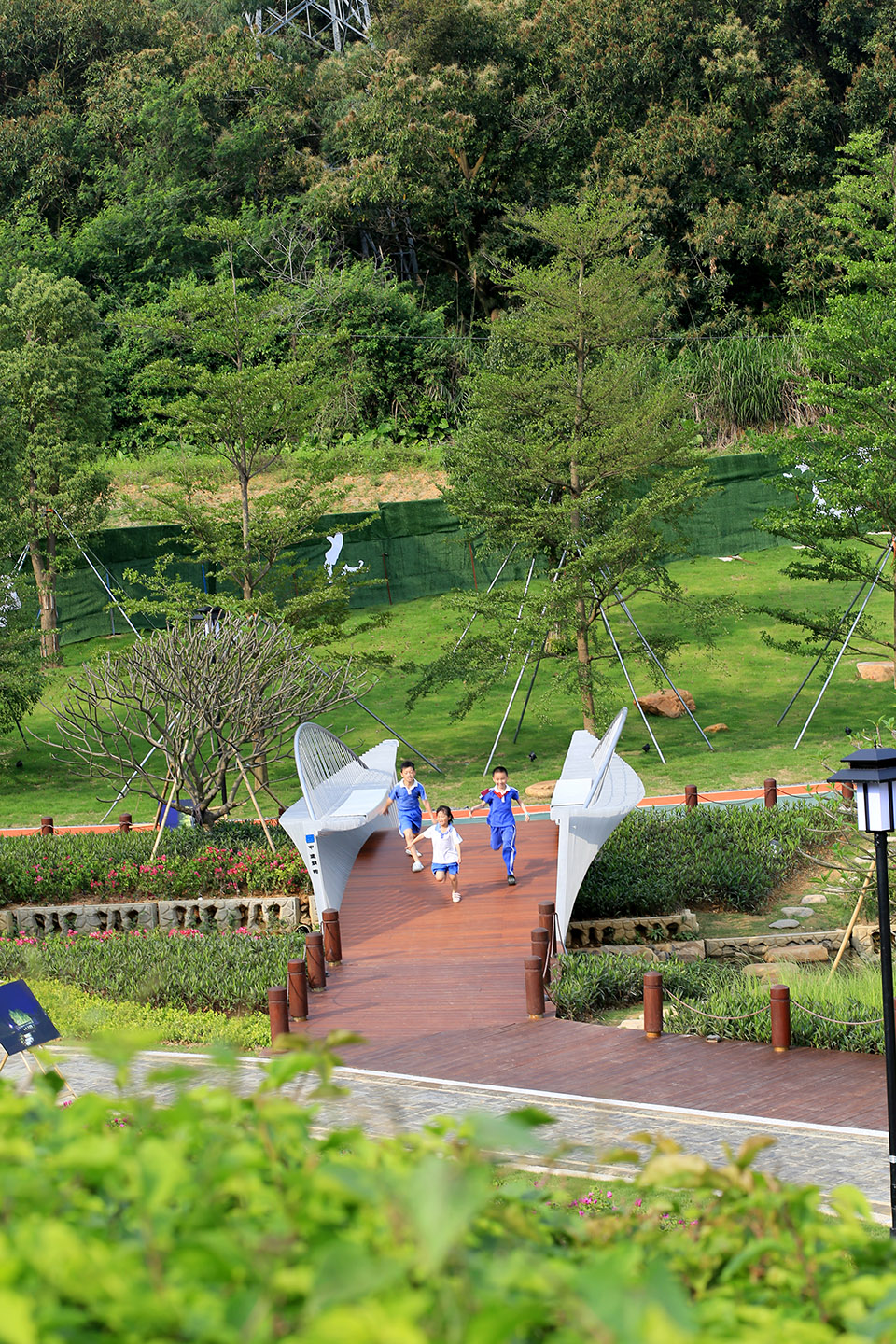 08-shenzhen-hetang-wetland-park-footbridge-china-by-cscec-steel.jpg ...