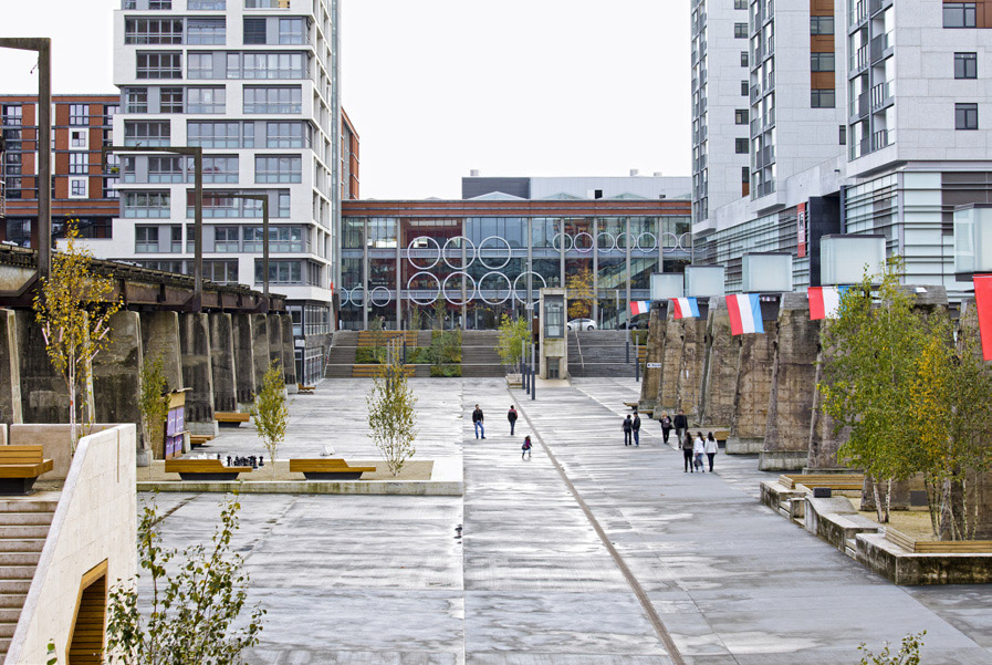 Lux-city Square Development by AllesWirdGut - 谷德设计网