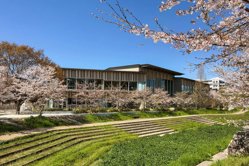 Moriyama City Library by Kengo Kuma and Associates - 谷德设计网