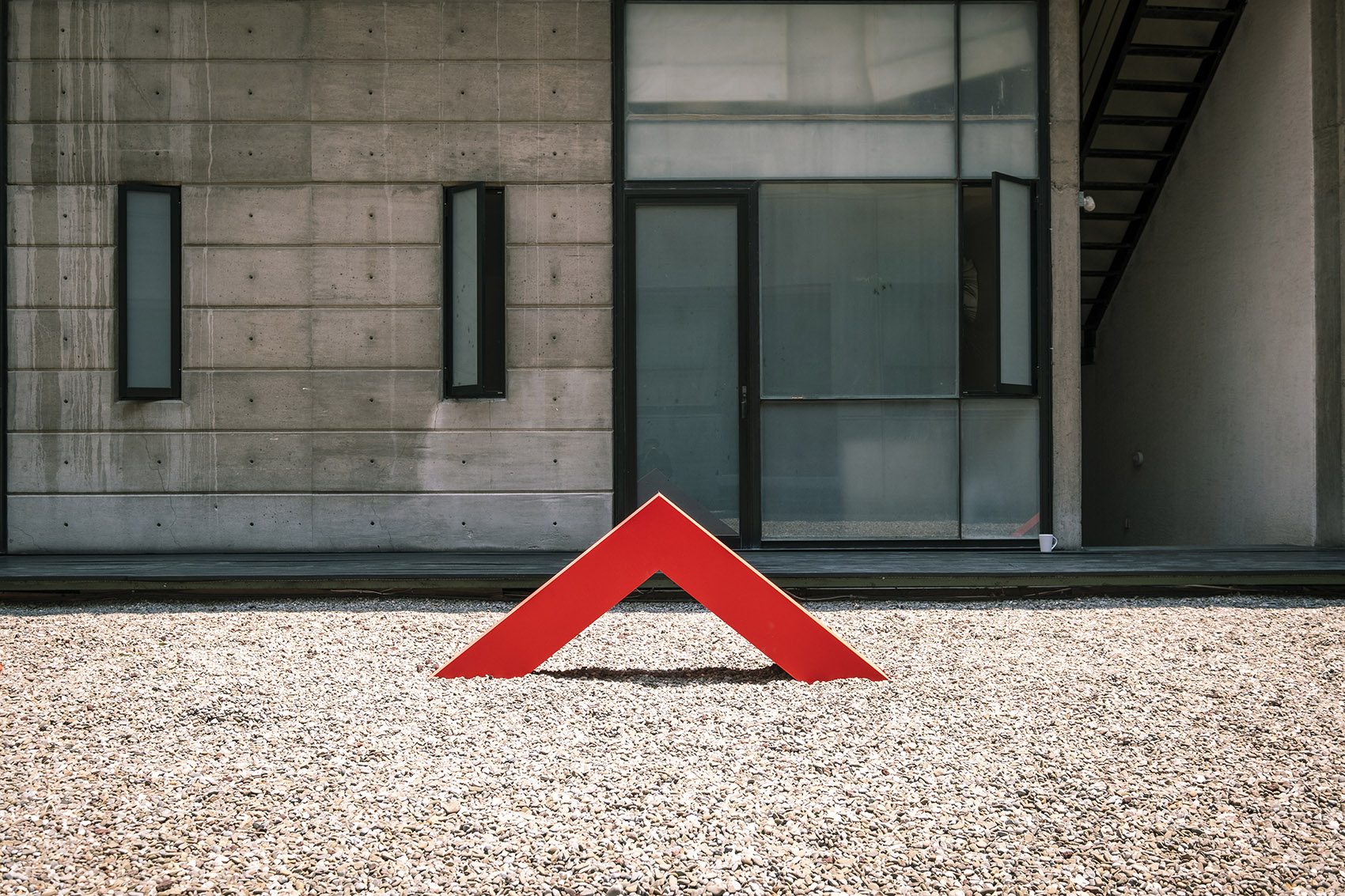 RED THREADS by Miguel de la Torre Architects - 谷德设计网