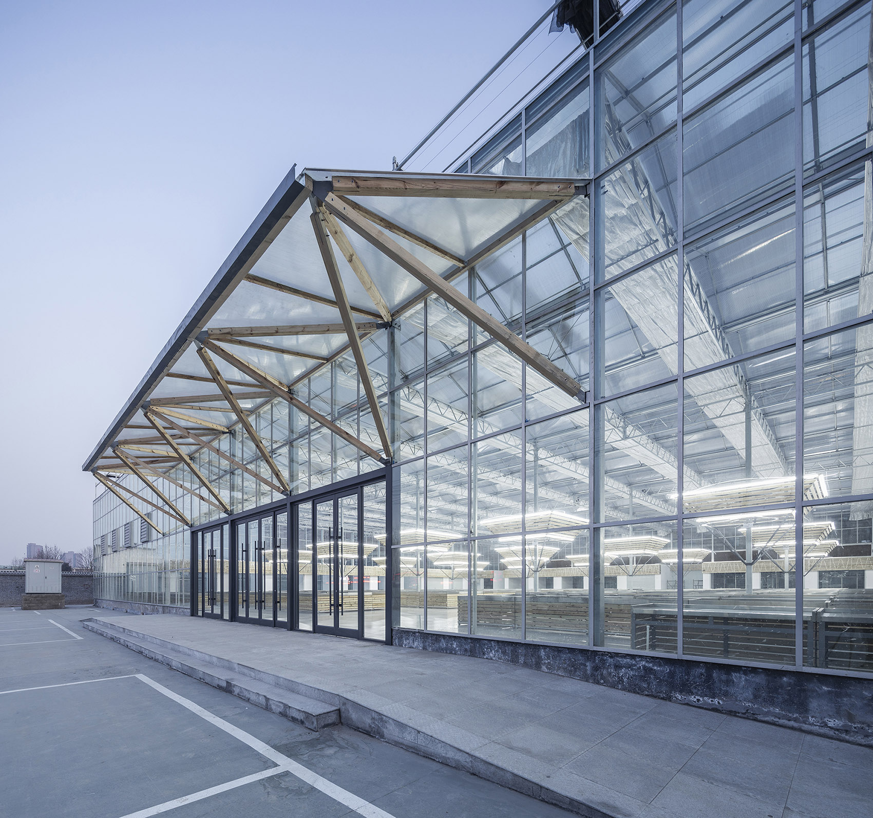 Temporary Site of Shengli Market, China by LUO studio - 谷德设计网