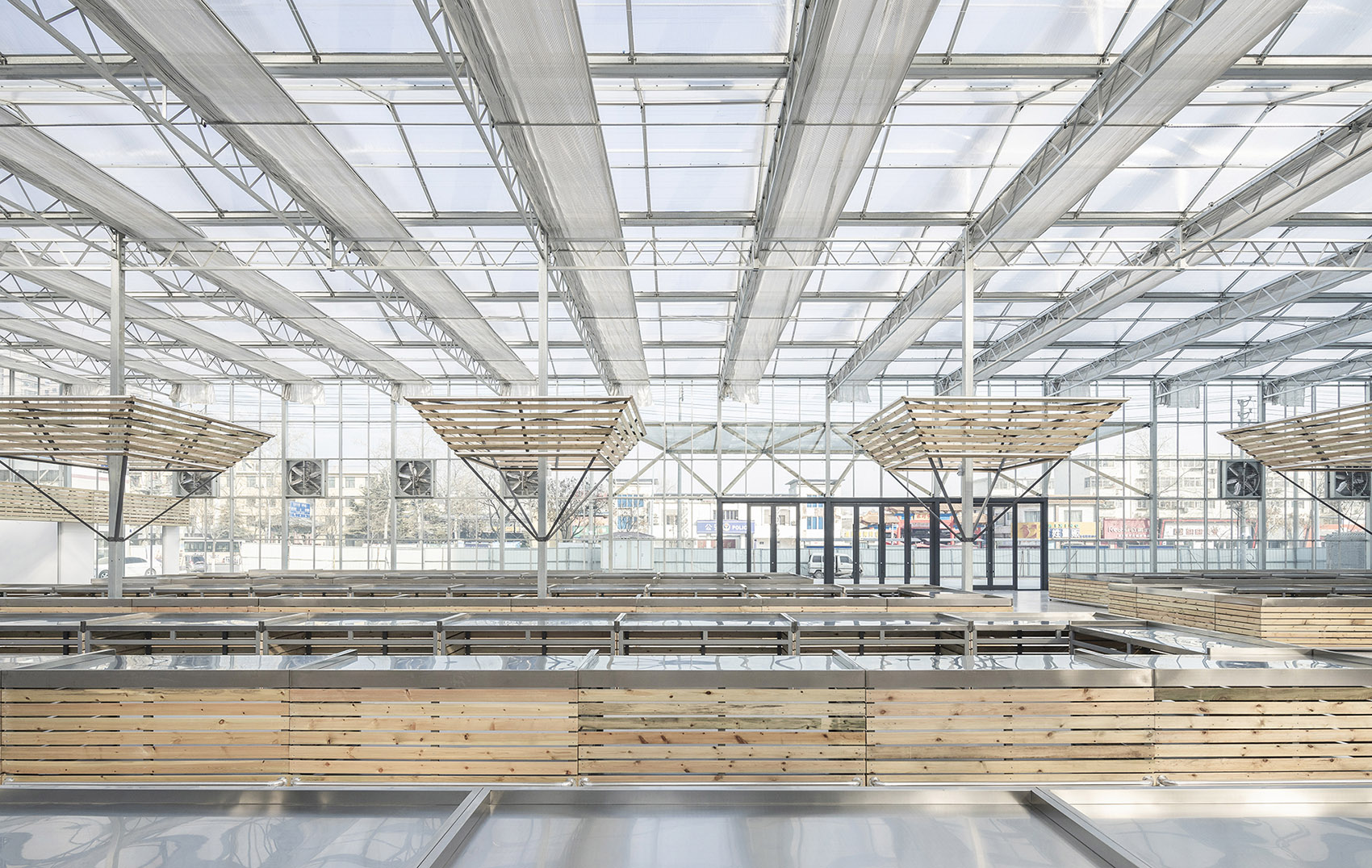 Temporary Site of Shengli Market, China by LUO studio - 谷德设计网