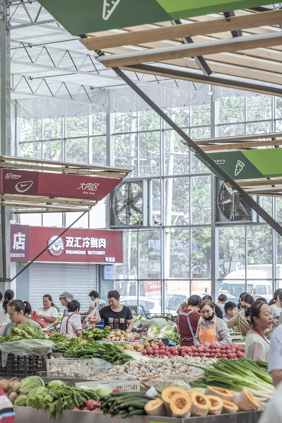 Temporary Site of Shengli Market, China by LUO studio - 谷德设计网