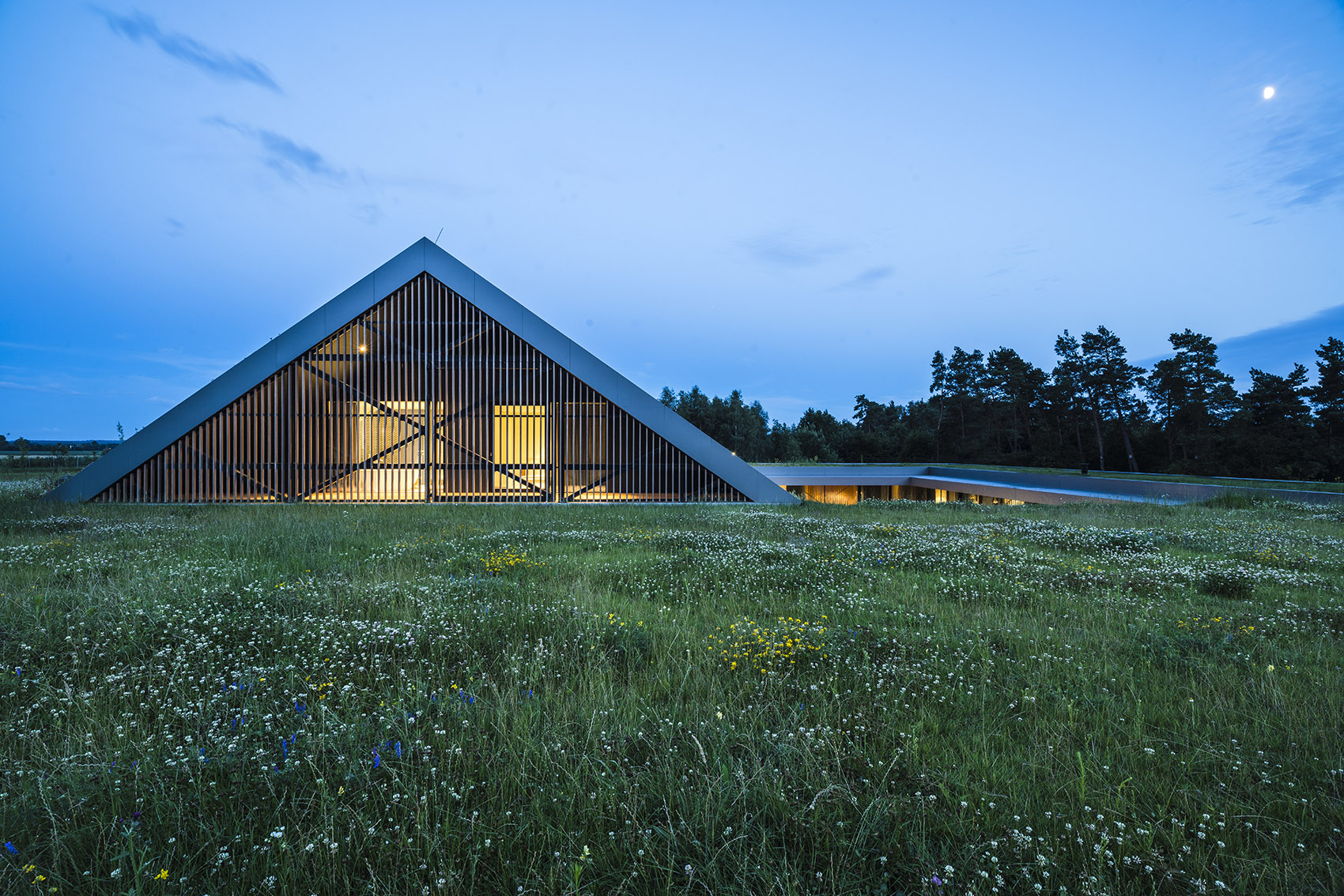 Green Line by Mobius Architects - 谷德设计网