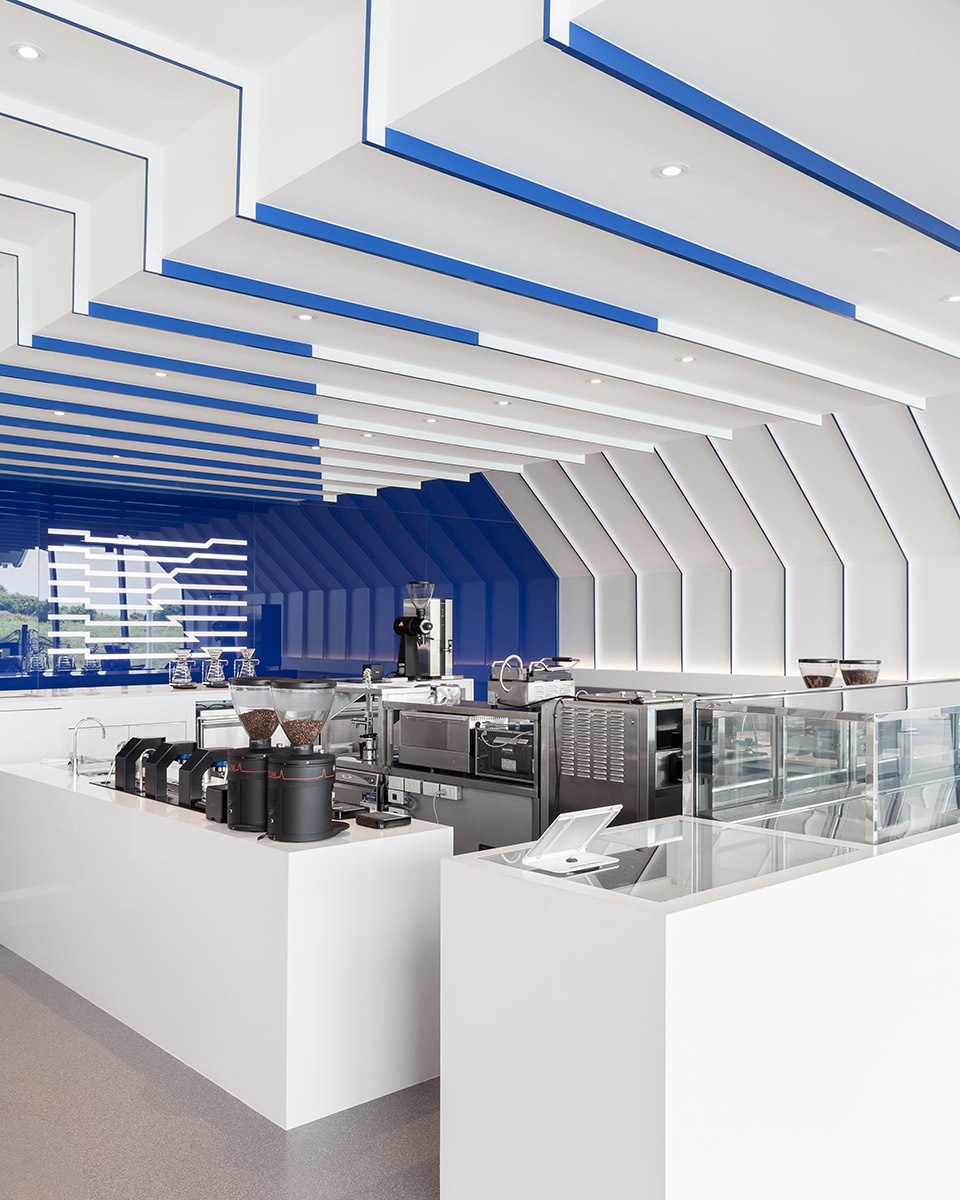 Kaizen Skylane Coffee by space+craft - 谷德设计网