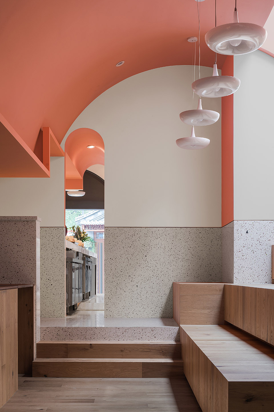 Miss Hai’s Rose Cake Nanluo Store, China by WUXU Architects - 谷德设计网