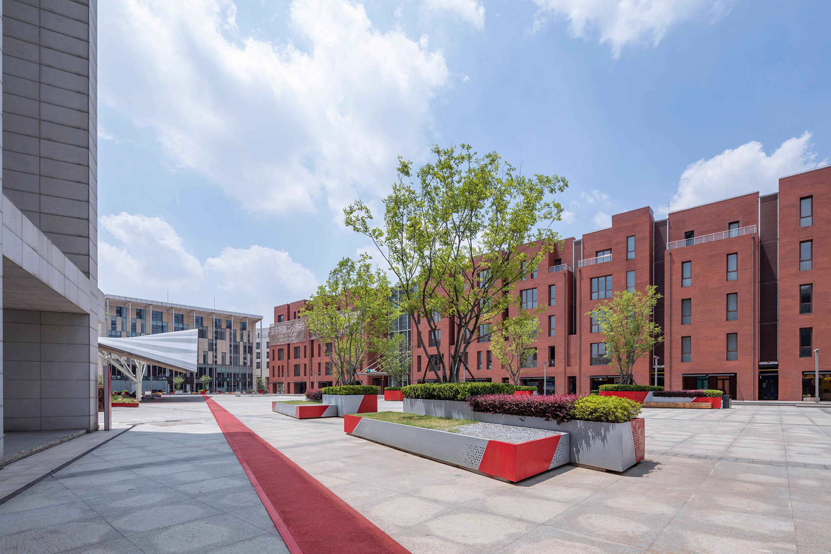 Anting New Town Central Square Renovation by Kokaistudios - 谷德设计网