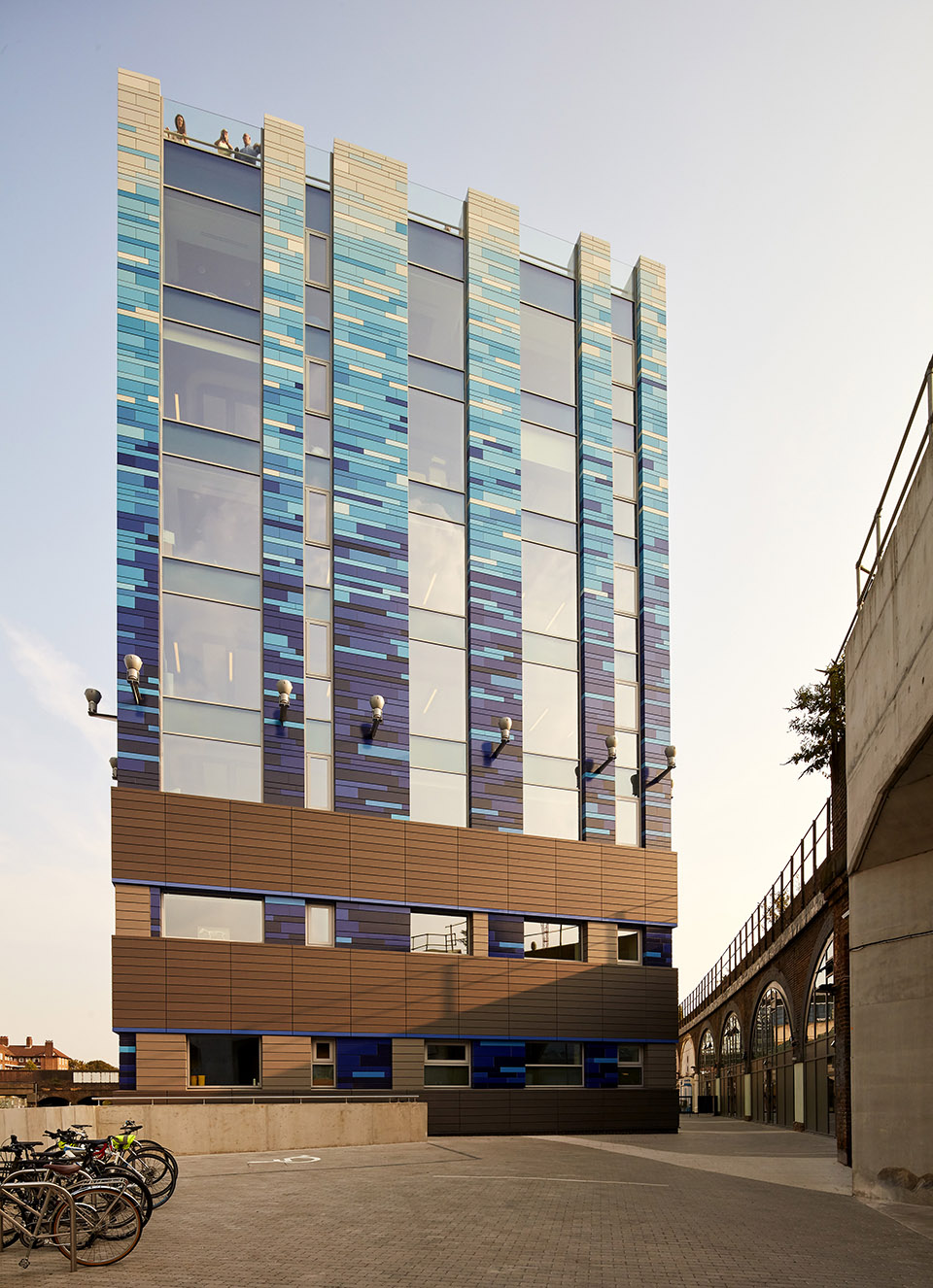 Battersea Dogs & Cats Home by Jonathan Clark Architects - 谷德设计网