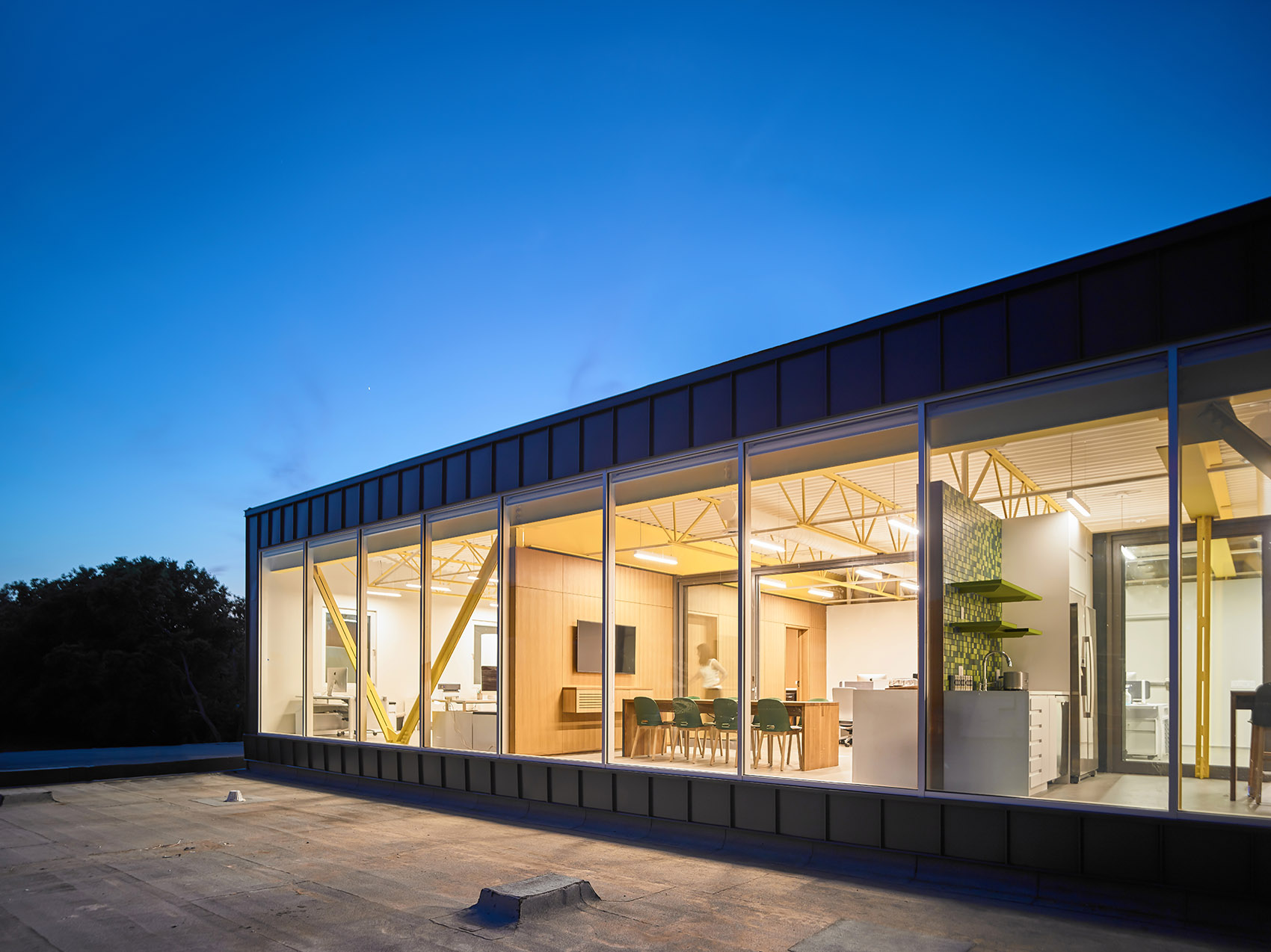 Pilot Coffee Roasters cafés by Williamson Williamson Inc. - 谷德设计网