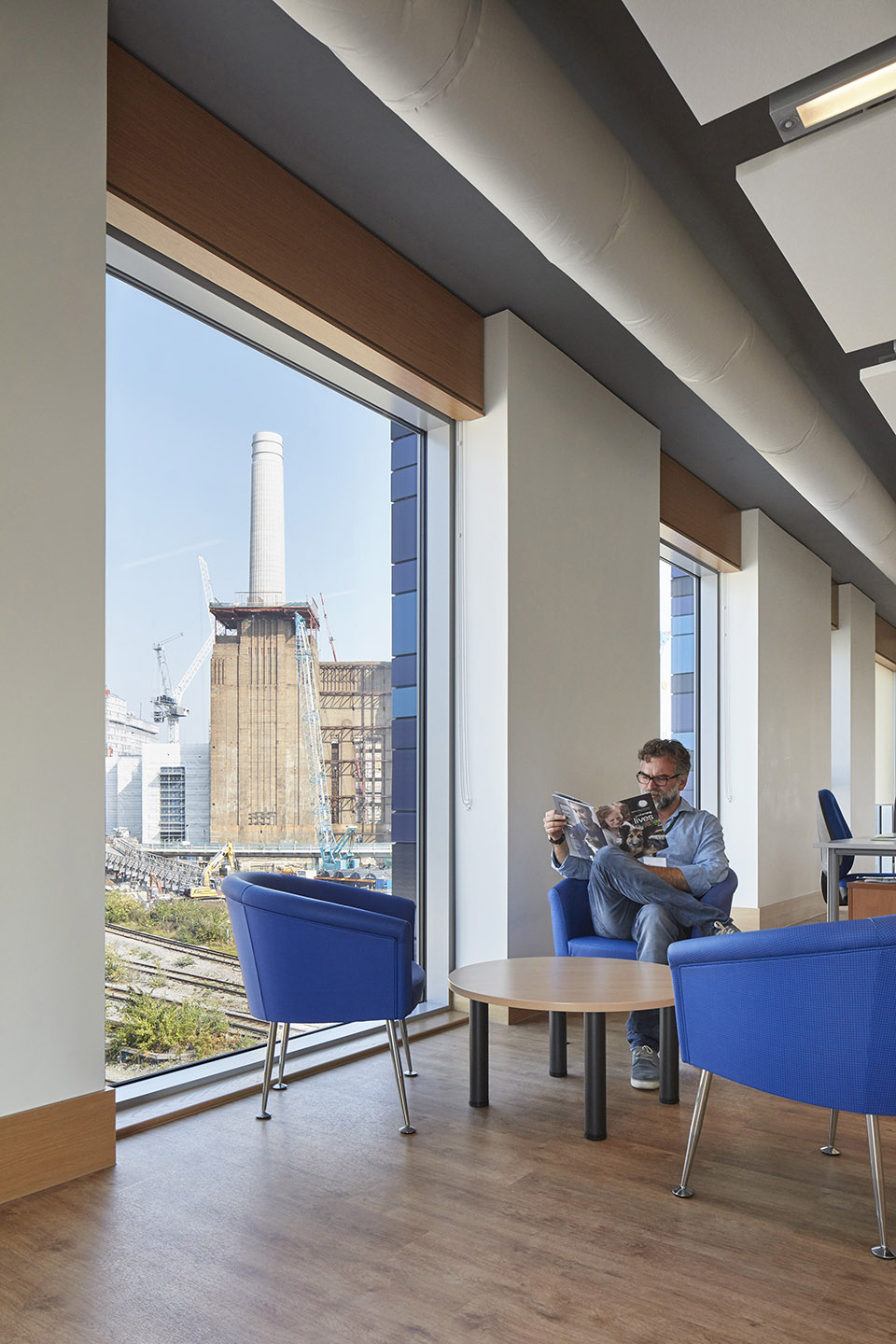 Battersea Dogs & Cats Home by Jonathan Clark Architects - 谷德设计网