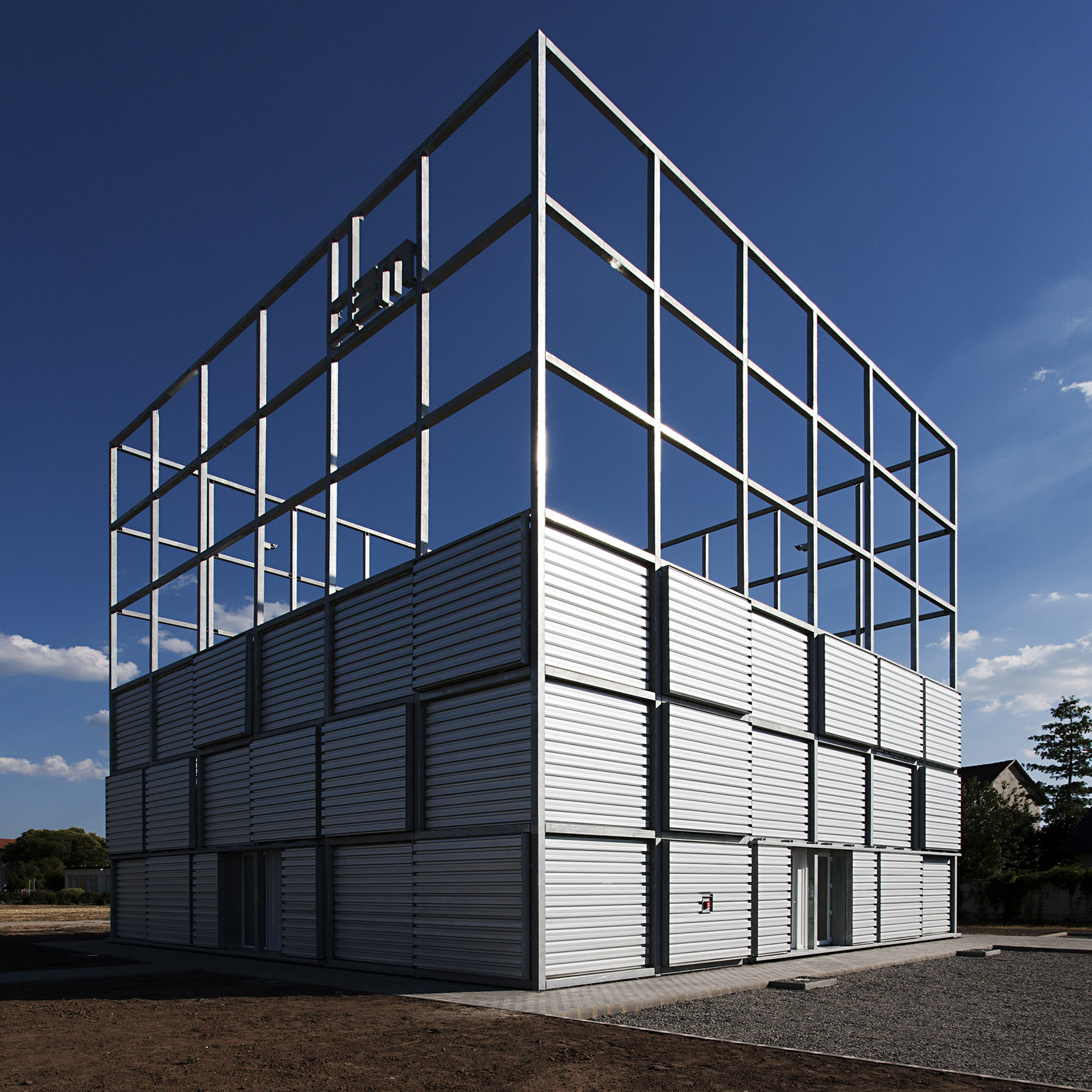 DEM power engineering laboratory building by NAPUR Architect - 谷德设计网