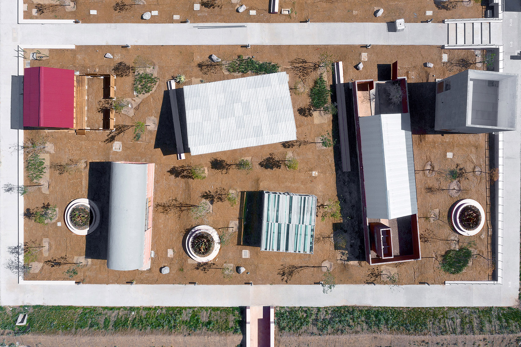 Housing No. 8 (Laboratorio de Vivienda) by MOS - 谷德设计网