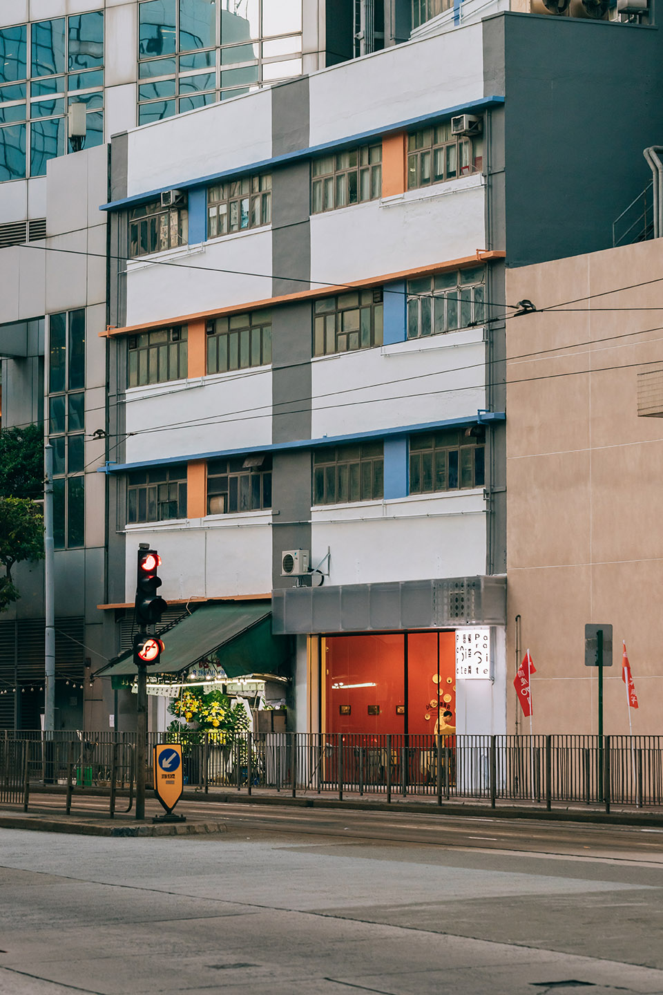 Para Site Storefront by The Office as a Project - 谷德设计网