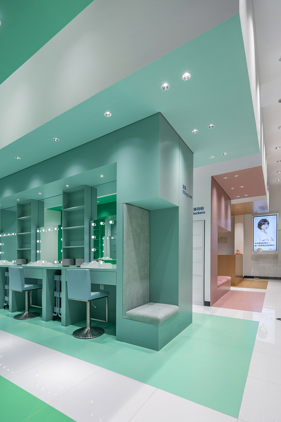 Naive Blue Photo Studio, China by SpaceStaion - 谷德设计网