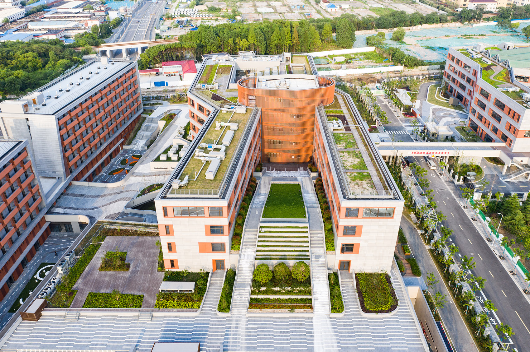 Shanghai Thomas School, China by TJAD - 谷德设计网