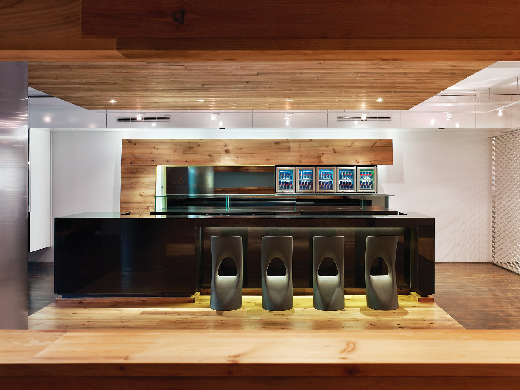 Red Bull Canada Headquarters by Johnson Chou Inc. - 谷德设计网