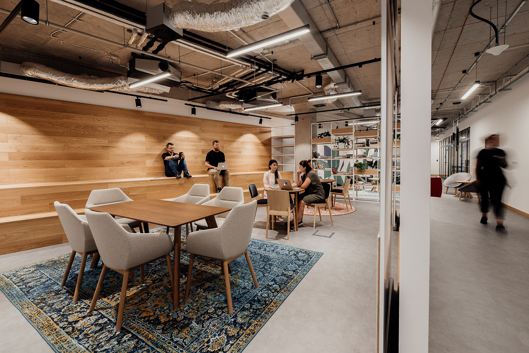 Intive office by MIXD - 谷德设计网