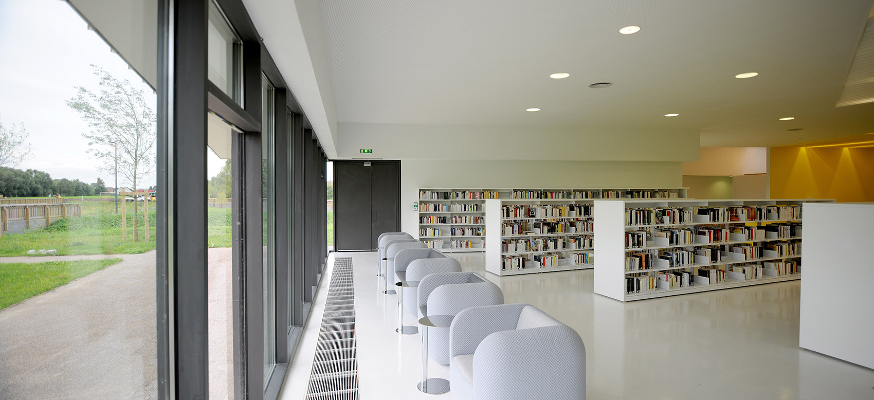 Library and Theatre in Isbergues by Dominique Coulon & associés - 谷德设计网