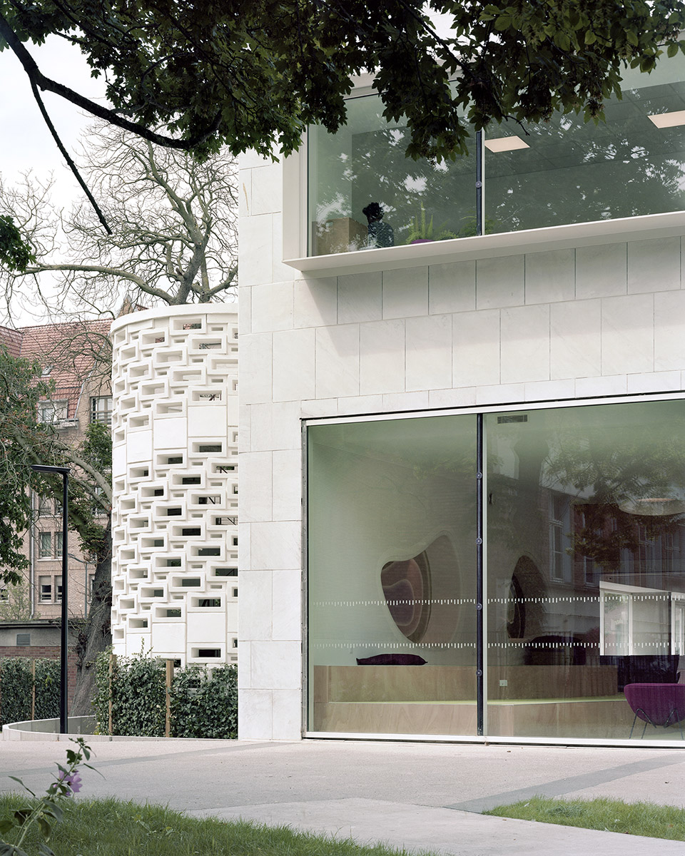 Transformation of the Museum of Fine Arts of Dunkirk into a library by ...