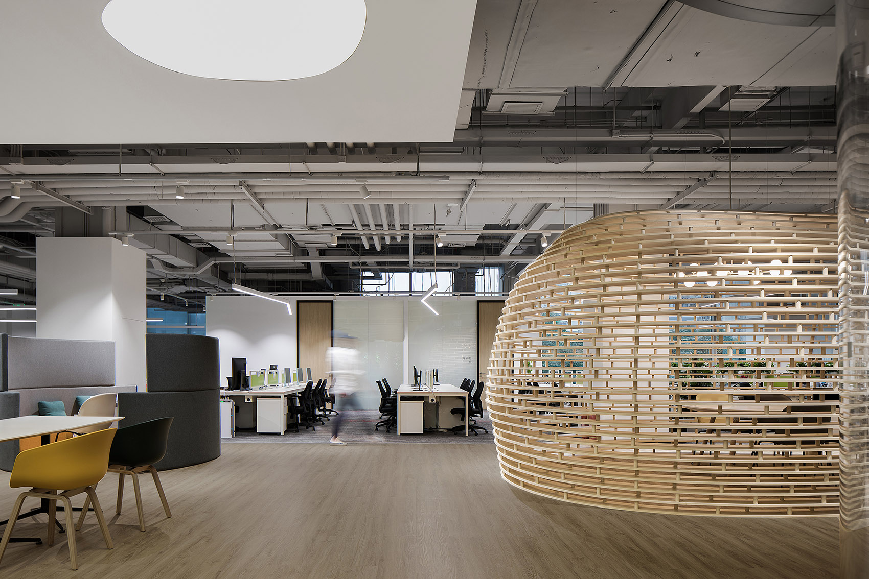 Office Design for Bairong Yunchuang Technology Co., Ltd. in Beijing ...