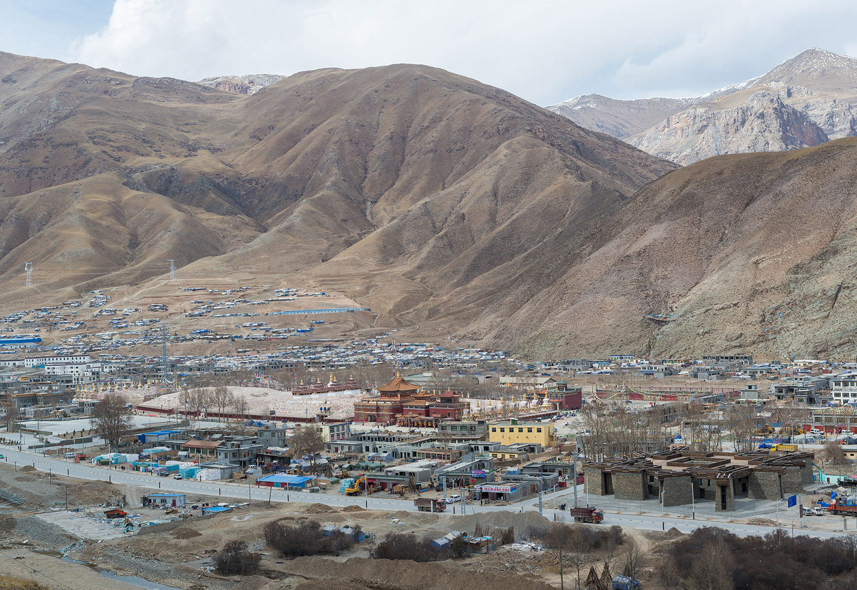 Jianamani Visitor Center, China by Atelier Teamminus - 谷德设计网