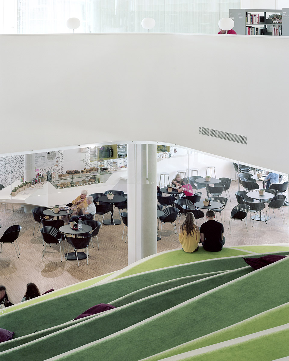 Transformation of the Museum of Fine Arts of Dunkirk into a library by ...