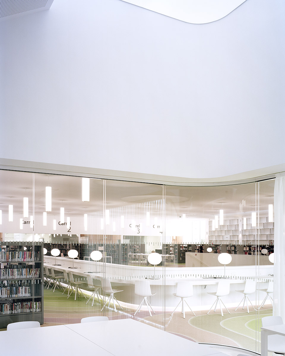 Transformation of the Museum of Fine Arts of Dunkirk into a library by ...