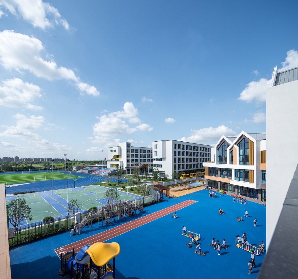Shanghai United International School, Qingpu Campus, China by ToBe ...